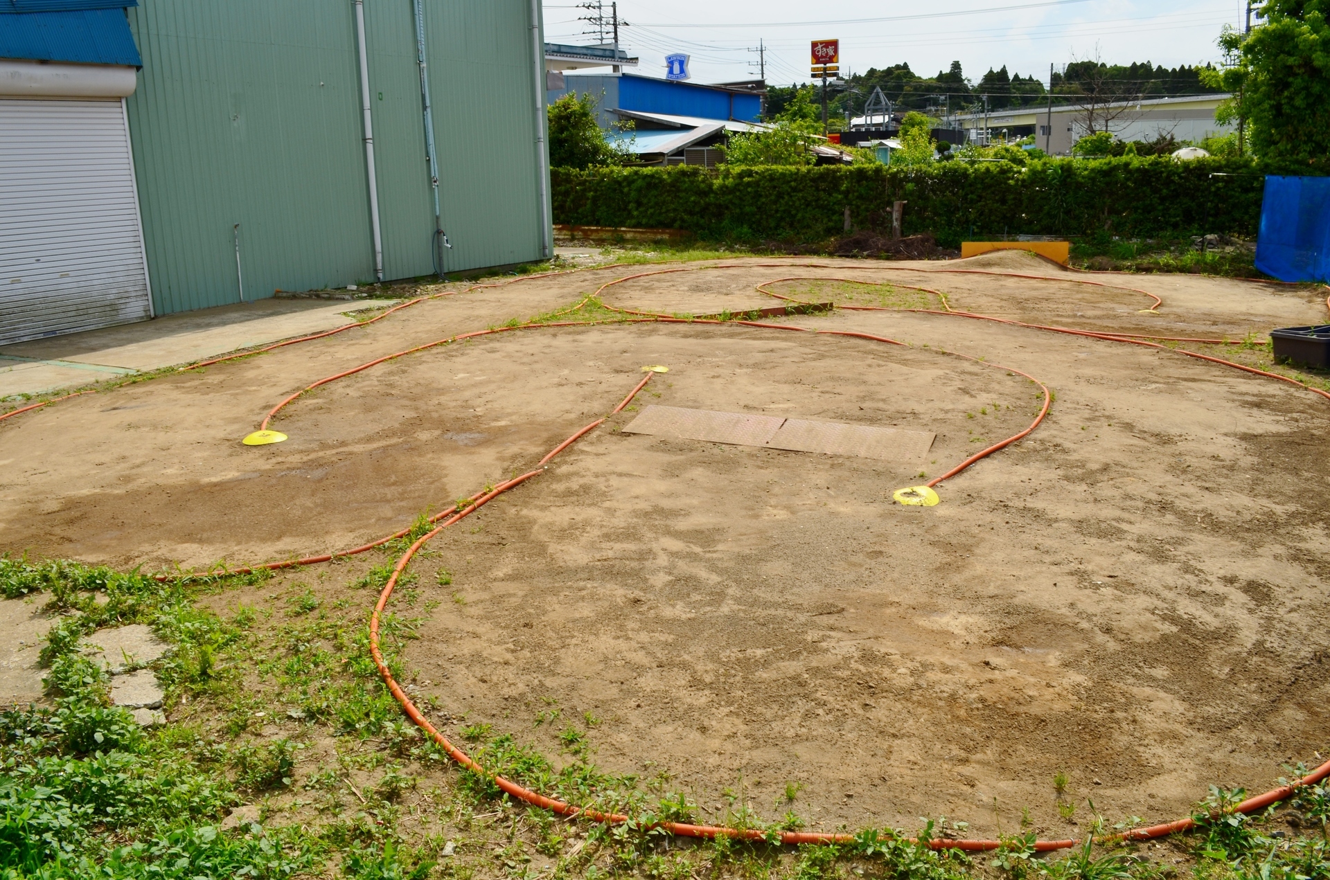 FF01改、RS4МТ ダートコース RC•HIROBA: ラジコンカー車輪ぐるぐる