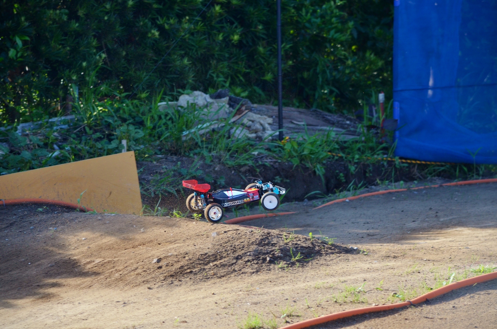 FF-01改 ダートコース RC•HIROBA: ラジコンカー車輪ぐるぐる