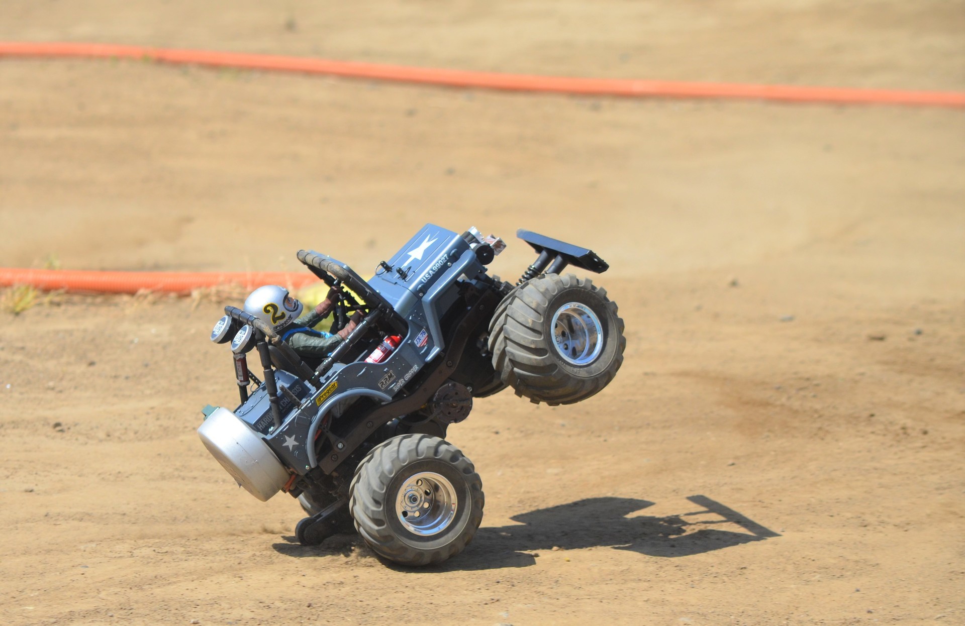 ワイルドウイリー2 ダートコース RC•HIROBA 2023GW: ラジコンカー車輪ぐるぐる